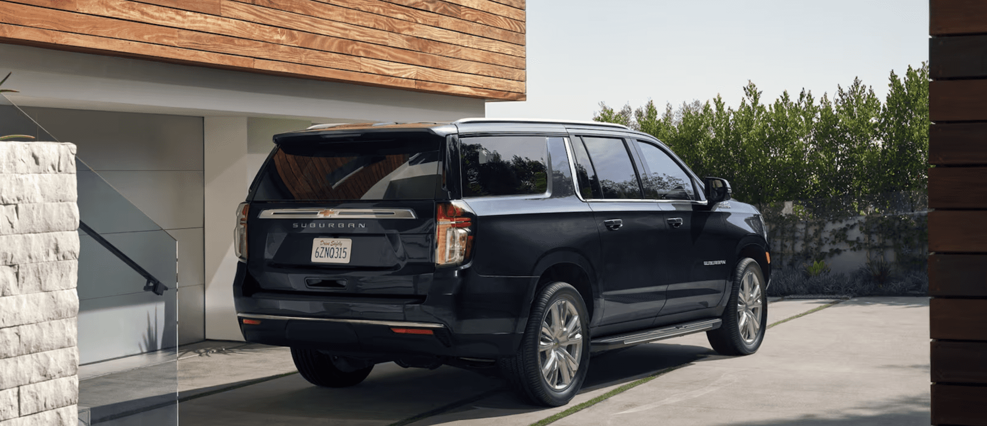 2024 Chevrolet Suburban: Power, Space & Tech