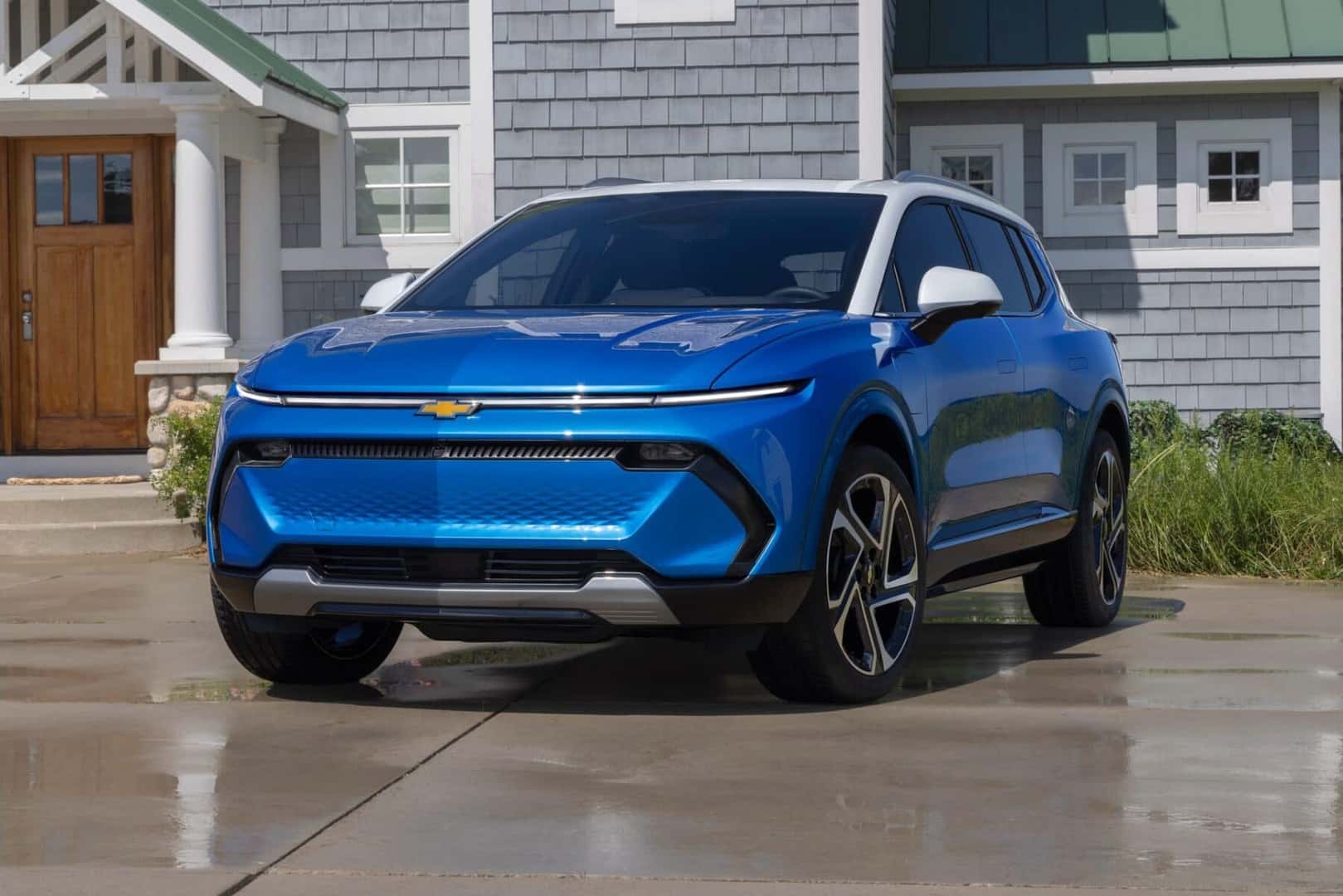 The Chevy Equinox EV is a Feature-Rich Value - New All Electric SUV