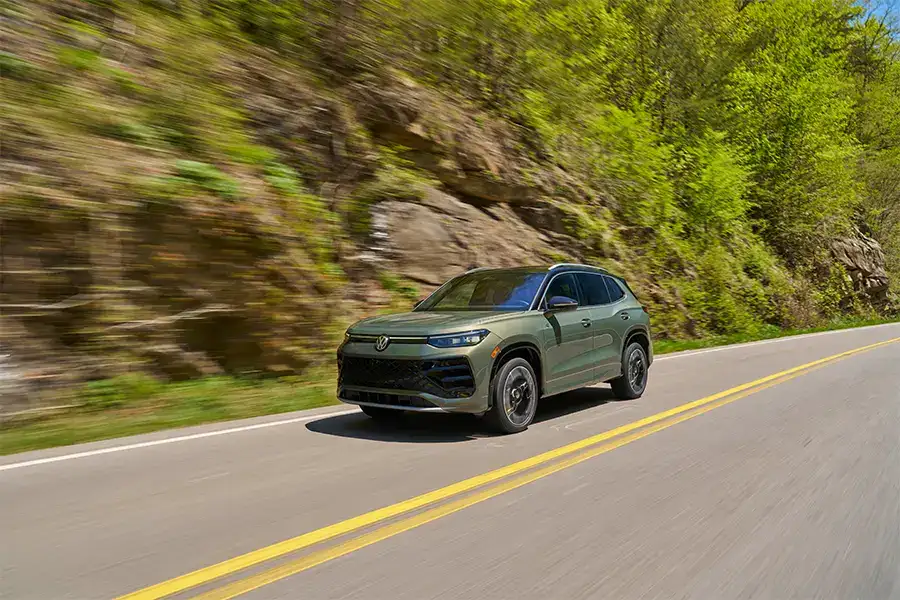 Unleashing the Power of Precision: The 2026 Volkswagen Tiguan SEL R ...