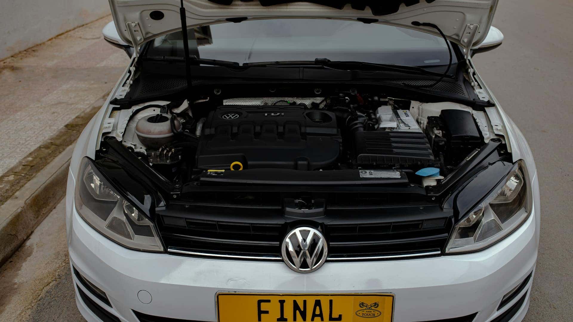VW Engine Oil Specs: Why Your Volkswagen Needs Special Oil | Volkswagen ...